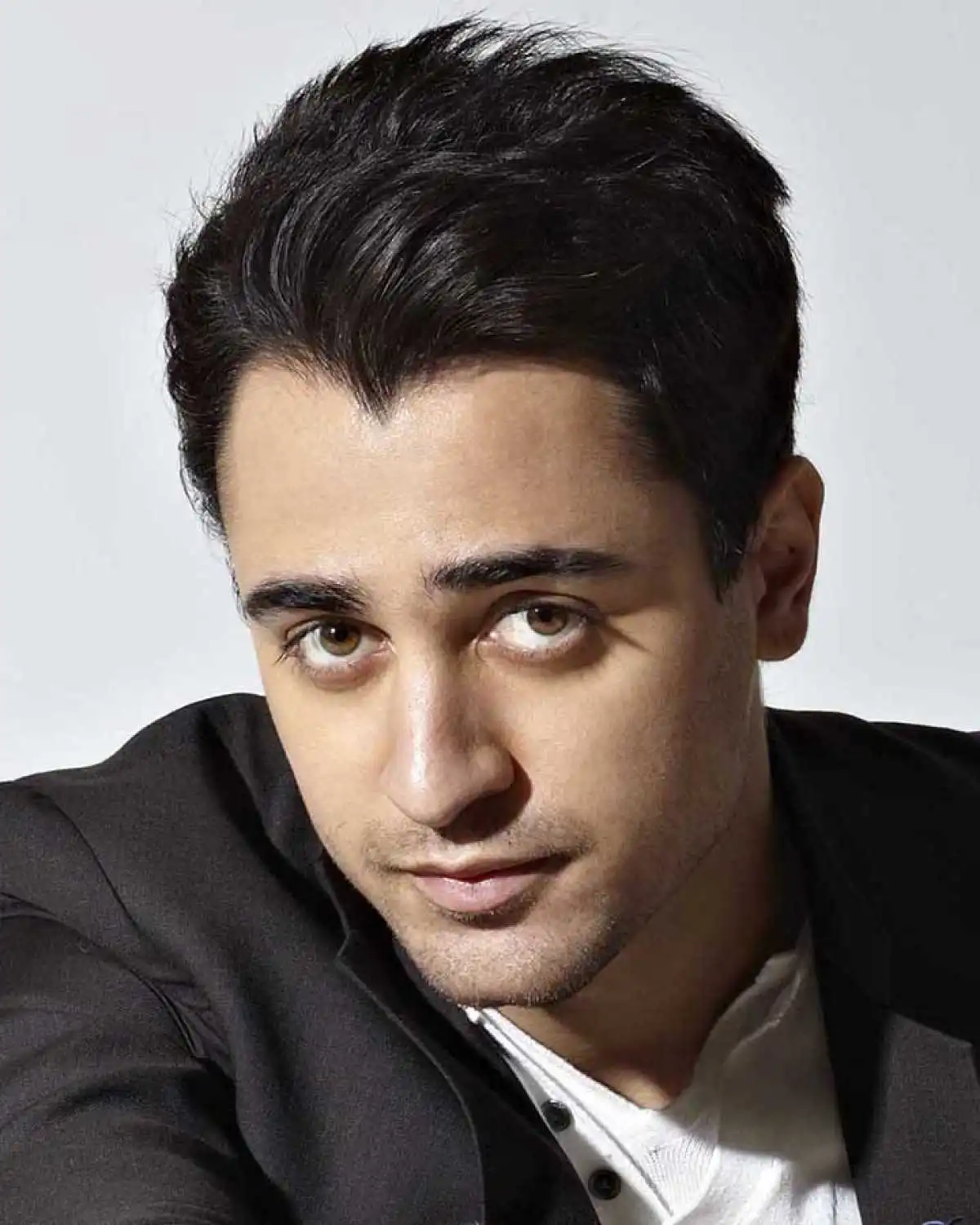 Imran Khan Opens Up About Quitting Bollywood for Fatherhood - Daily ...